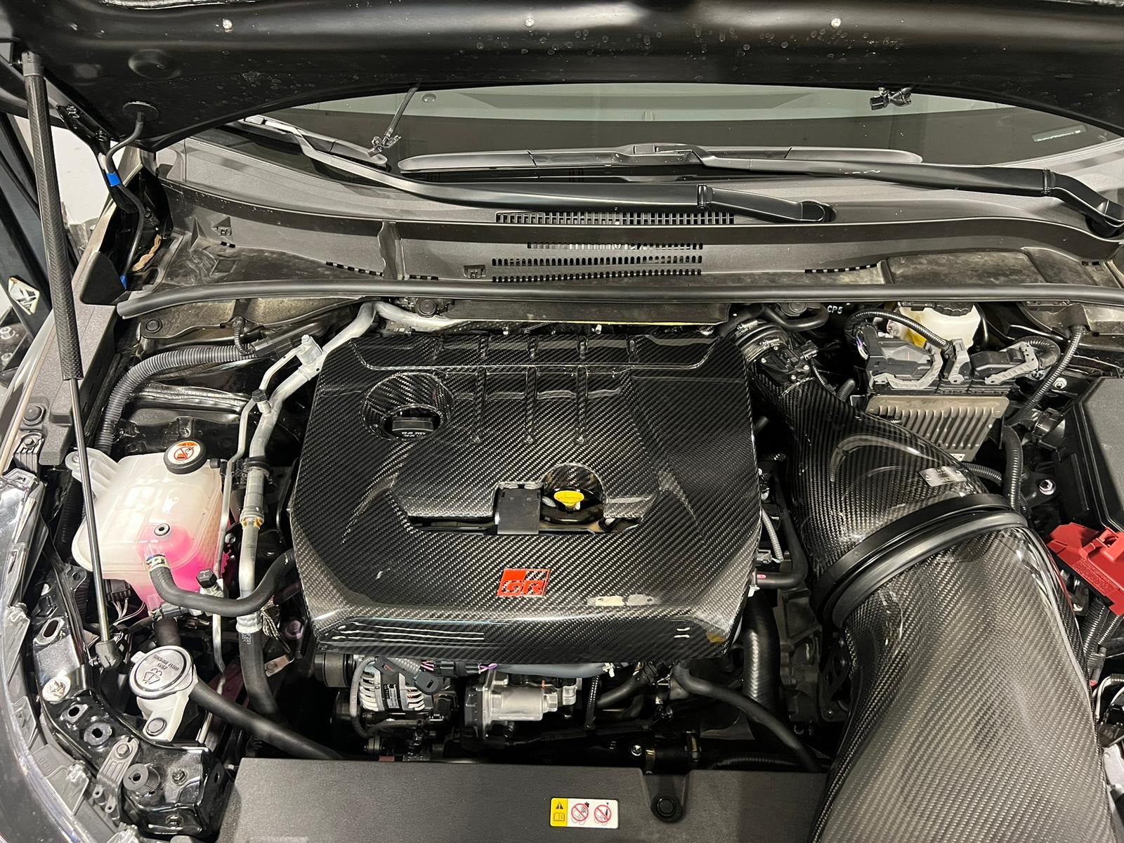 Toyota Corolla & Yaris GRI V6 Engine Cover | King Of Carbon Fiber – KOCF